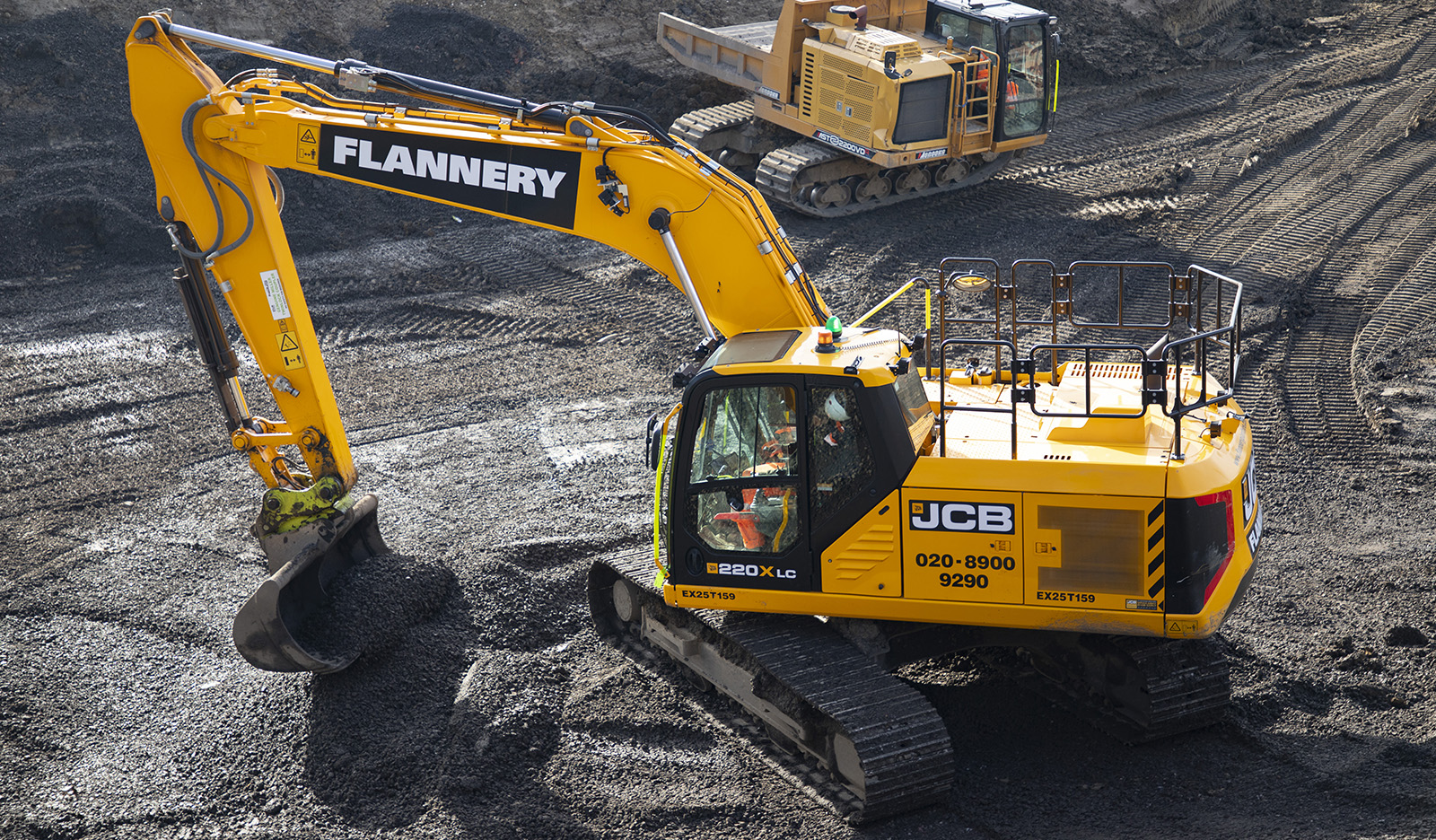 JCB 220X | Plant Hire UK | Flannery
