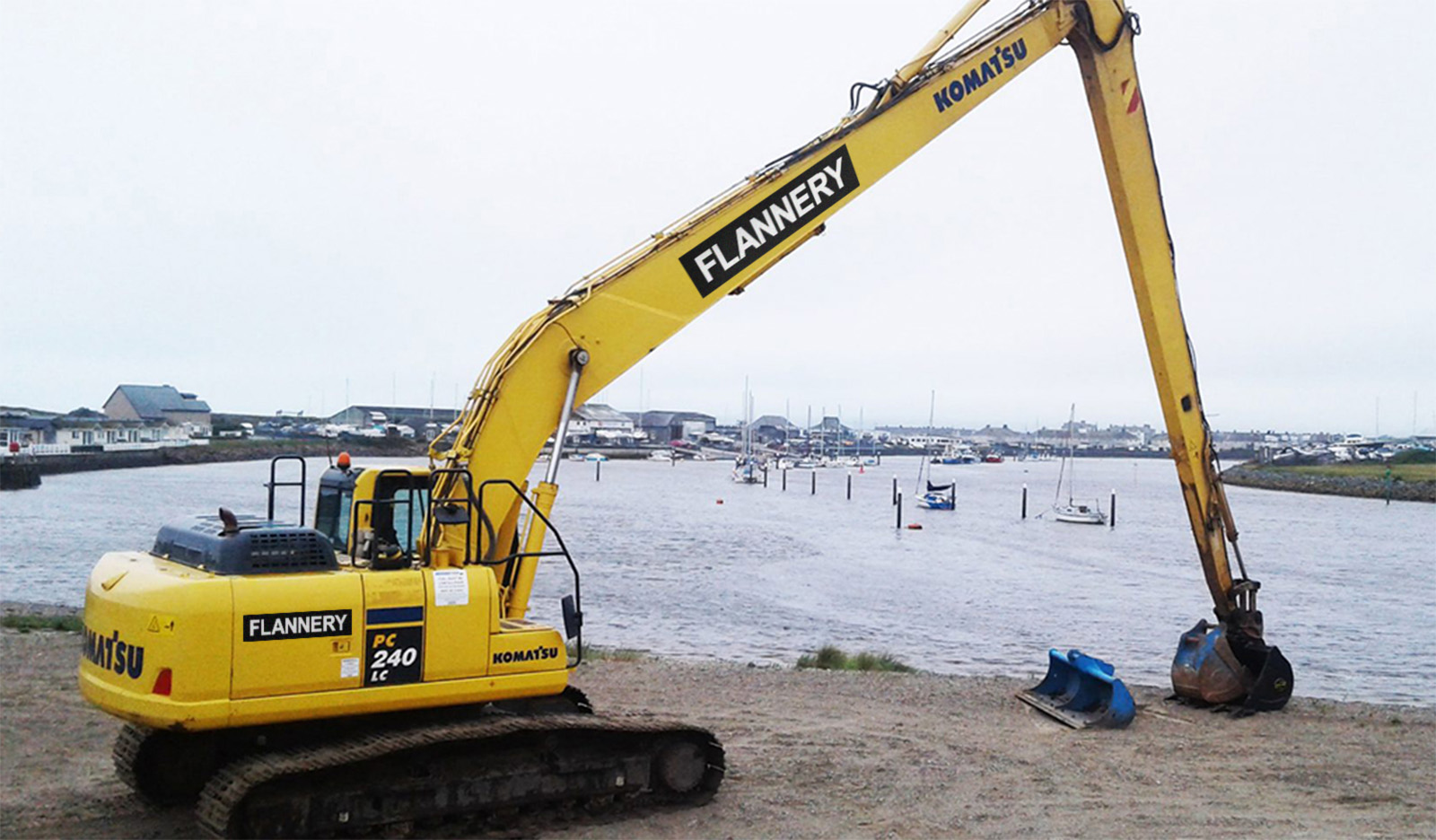 Komatsu PC240LC-11 SLF-18m | Plant Hire UK | Flannery Plant Hire